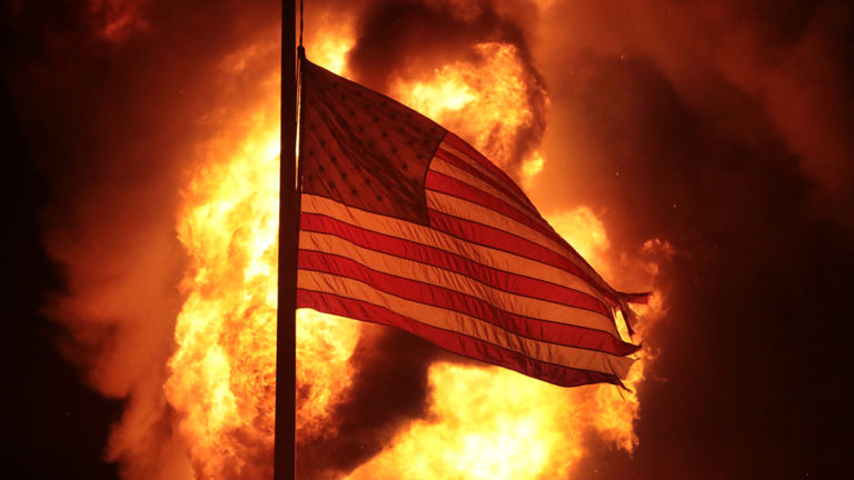 American-Flag-Protests-Riots-Fire-Explosion – Adventistas.Com