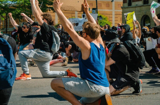 “Wokeísmo” é um culto religioso e está entrando na igreja – Adventistas.Com